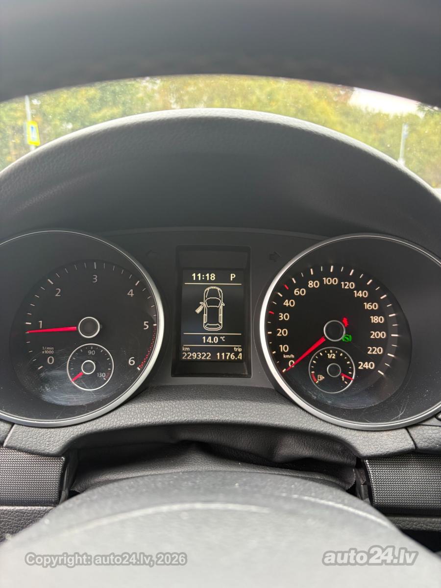 Pelēks Volkswagen Golf 2011 Viljandi, ar dzinēja tilpumu 1.60 L un nobraukumu 229 tūkst. km par 4390 €, foto 15 vietnē AUTOMOTO.COM.LV