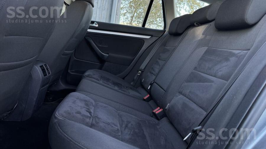 Pelēks Volkswagen Golf 2011 Rīga, ar dzinēja tilpumu 1.40 L un nobraukumu 338 tūkst. km par 3750 €, foto 10 vietnē AUTOMOTO.COM.LV