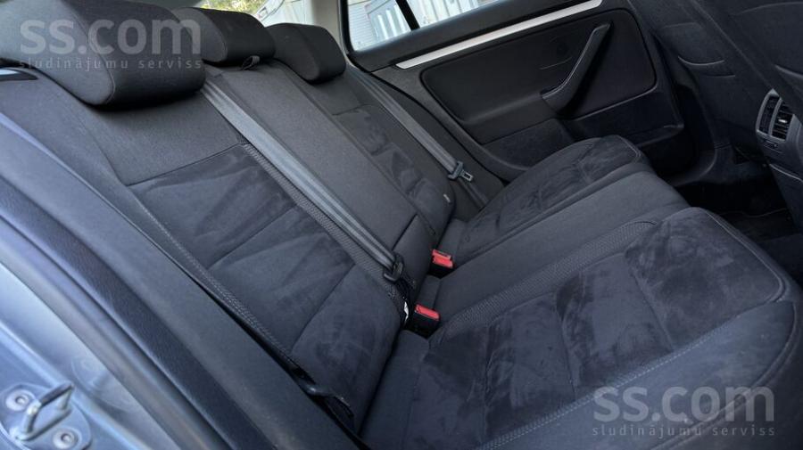 Pelēks Volkswagen Golf 2011 Rīga, ar dzinēja tilpumu 1.40 L un nobraukumu 338 tūkst. km par 3750 €, foto 11 vietnē AUTOMOTO.COM.LV