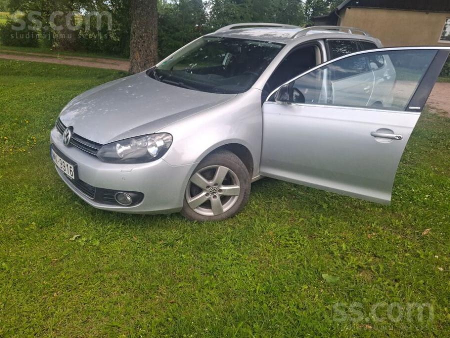Grey Volkswagen Golf 2012 in Saldus, with an engine capacity of 1.60 L and mileage of 290 thousand km for 4000 €, photo 2 on AUTOMOTO.COM.LV