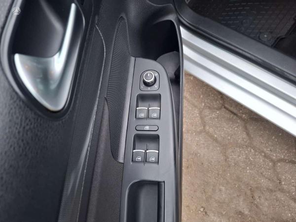 Pelēks Volkswagen Golf 2012 Radviliškis, ar dzinēja tilpumu 1.60 L un nobraukumu 187 tūkst. km par 6400 €, foto 11 vietnē AUTOMOTO.COM.LV