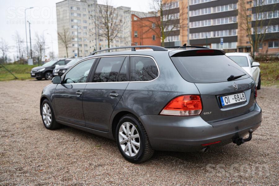 Grey Volkswagen Golf 2012 in Liepaja, with an engine capacity of 1.60 L and mileage of 277 thousand km for 4700 €, photo 8 on AUTOMOTO.COM.LV