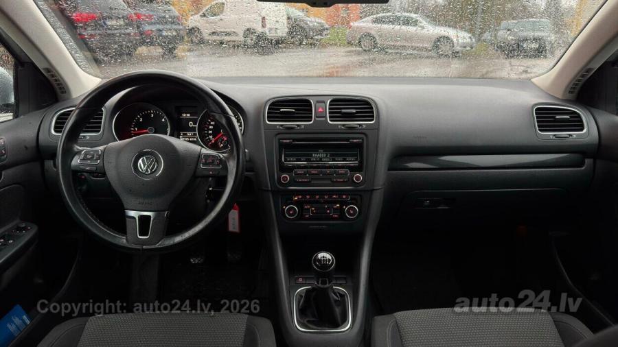 Grey Volkswagen Golf 2012 in Johvi, with an engine capacity of 2.00 L and mileage of 307 thousand km for 4990 €, photo 11 on AUTOMOTO.COM.LV