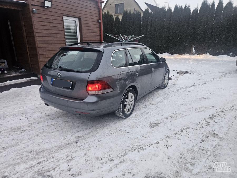 Pelēks Volkswagen Golf 2012 Vilkaviškis, ar dzinēja tilpumu 2.00 L un nobraukumu 3 tūkst. km par 3250 €, foto 5 vietnē AUTOMOTO.COM.LV