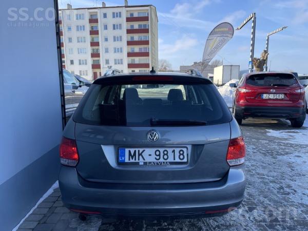 Pelēks Volkswagen Golf 2012 Talsi, ar dzinēja tilpumu 1.60 L un nobraukumu 258 tūkst. km par 3700 €, foto 4 vietnē AUTOMOTO.COM.LV