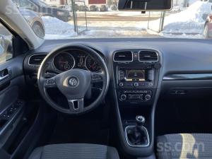Grey Volkswagen Golf 2012 in Talsi, with an engine capacity of 1.60 L and mileage of 258 thousand km for 3700 €, photo 7 on AUTOMOTO.COM.LV