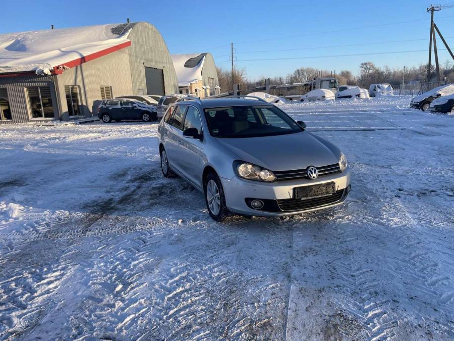 Pelēks Volkswagen Golf 2012 Radviliškis, ar dzinēja tilpumu 1.60 L un nobraukumu 271 tūkst. km par 4650 €, foto 3 vietnē AUTOMOTO.COM.LV
