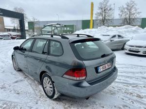 Grey Volkswagen Golf 2012 in Siauliai, with an engine capacity of 1.60 L and mileage of 247 thousand km for 4100 €, photo 9 on AUTOMOTO.COM.LV