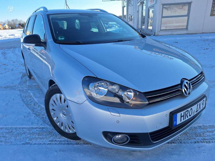 Grey Volkswagen Golf 2012 in Jonava, with an engine capacity of 1.60 L and mileage of 285 thousand km for 3700 €, photo 1 on AUTOMOTO.COM.LV