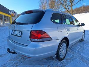 Grey Volkswagen Golf 2012 in Jonava, with an engine capacity of 1.60 L and mileage of 285 thousand km for 3700 €, photo 2 on AUTOMOTO.COM.LV
