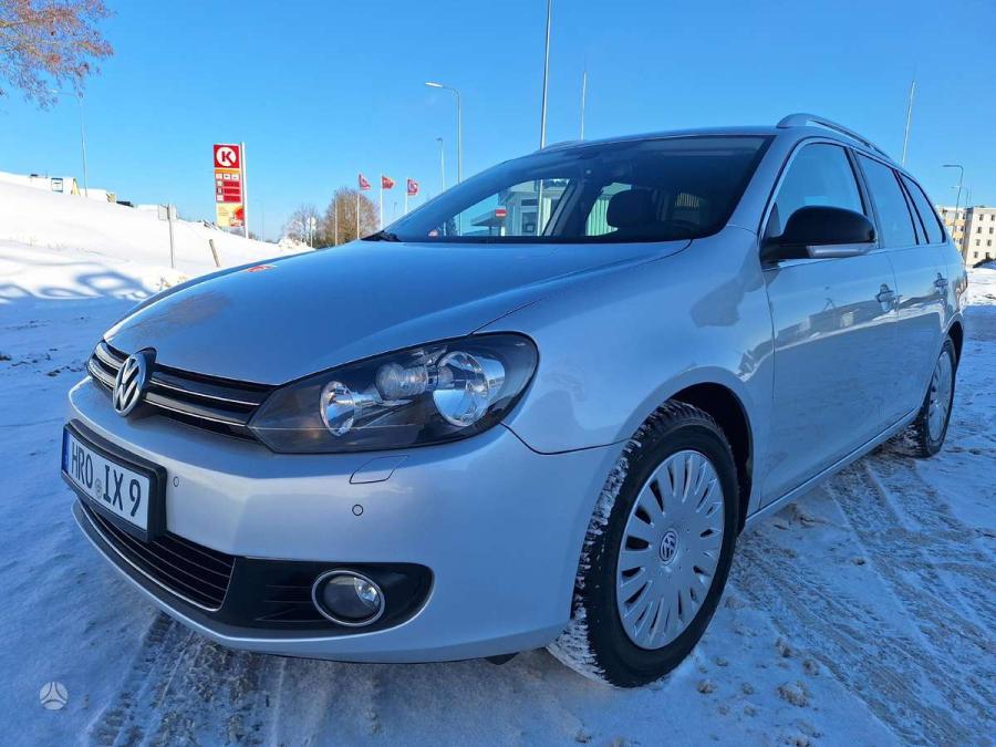 Grey Volkswagen Golf 2012 in Jonava, with an engine capacity of 1.60 L and mileage of 285 thousand km for 3700 €, photo 4 on AUTOMOTO.COM.LV