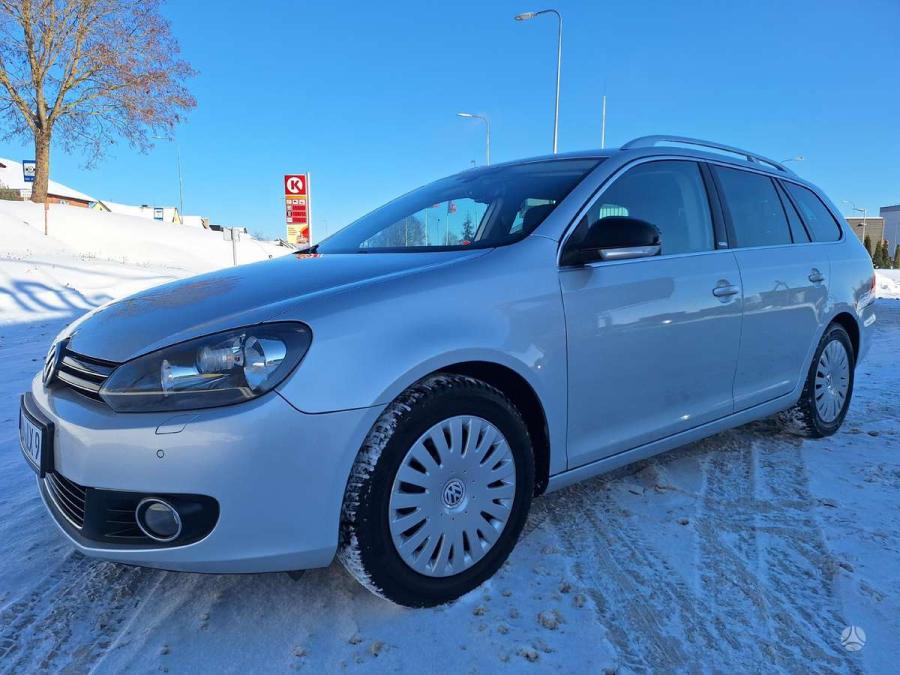Grey Volkswagen Golf 2012 in Jonava, with an engine capacity of 1.60 L and mileage of 285 thousand km for 3700 €, photo 7 on AUTOMOTO.COM.LV