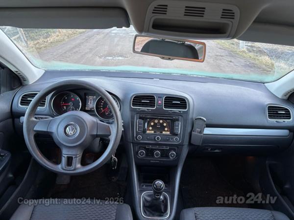 Pelēks Volkswagen Golf 2012 Tartu, ar dzinēja tilpumu 1.60 L un nobraukumu 450 tūkst. km par 1400 €, foto 5 vietnē AUTOMOTO.COM.LV