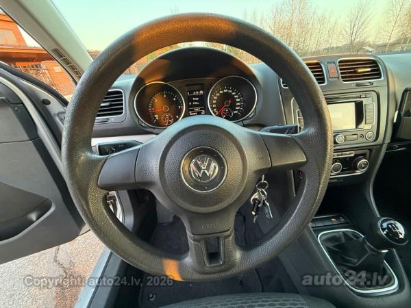 Grey Volkswagen Golf 2012 in Tartu, with an engine capacity of 1.60 L and mileage of 0 thousand km for 3599 €, photo 6 on AUTOMOTO.COM.LV