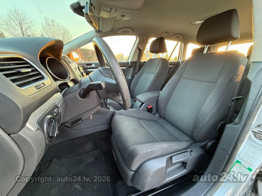 Pelēks Volkswagen Golf 2012 Tartu, ar dzinēja tilpumu 1.60 L un nobraukumu 0 tūkst. km par 3599 €, foto 13 vietnē AUTOMOTO.COM.LV