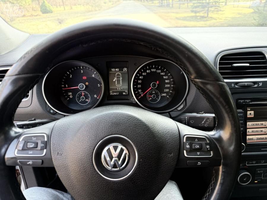 Pelēks Volkswagen Golf 2012 Vievis, ar dzinēja tilpumu 1.60 L un nobraukumu 352 tūkst. km par 1000 €, foto 11 vietnē AUTOMOTO.COM.LV