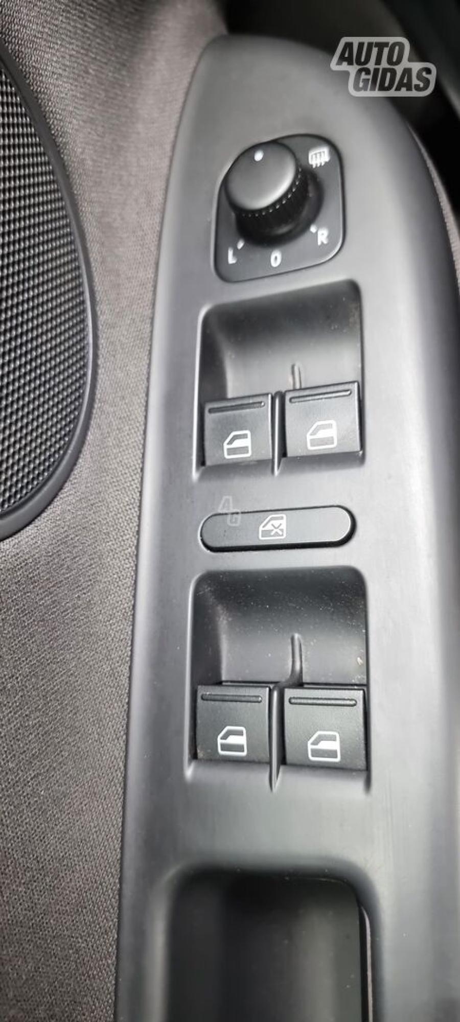 Pelēks Volkswagen Golf 2012 Kėdainiai, ar dzinēja tilpumu 1.20 L un nobraukumu 149 tūkst. km par 5799 €, foto 20 vietnē AUTOMOTO.COM.LV