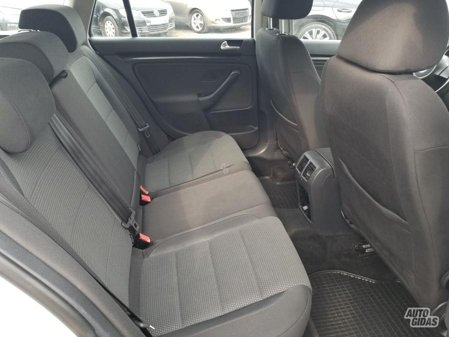 Grey Volkswagen Golf 2012 in Kaunas, with an engine capacity of 1.20 L and mileage of 194 thousand km for 3399 €, photo 19 on AUTOMOTO.COM.LV