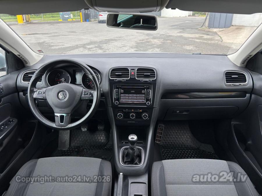 Grey Volkswagen Golf 2012 in Tallinn, with an engine capacity of 1.60 L and mileage of 308 thousand km for 3499 €, photo 11 on AUTOMOTO.COM.LV