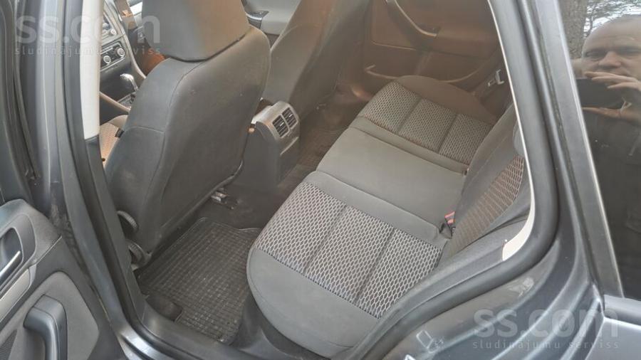 Pelēks Volkswagen Golf 2012 Jūrmala, ar dzinēja tilpumu 1.60 L un nobraukumu 241 tūkst. km par 3500 €, foto 6 vietnē AUTOMOTO.COM.LV