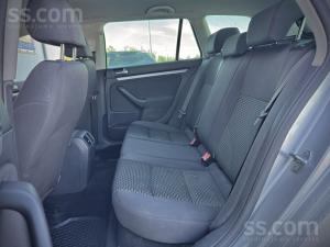 Grey Volkswagen Golf 2012 in Jelgava, with an engine capacity of 1.60 L and mileage of 0 thousand km for 3450 €, photo 9 on AUTOMOTO.COM.LV