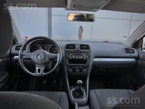 Grey Volkswagen Golf 2012 in Jelgava, with an engine capacity of 1.60 L and mileage of 0 thousand km for 3450 €, photo 11 on AUTOMOTO.COM.LV