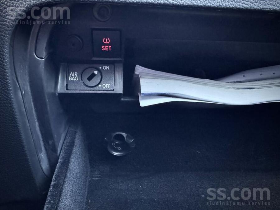 Grey Volkswagen Golf 2012 in Jelgava, with an engine capacity of 1.60 L and mileage of 0 thousand km for 3450 €, photo 22 on AUTOMOTO.COM.LV