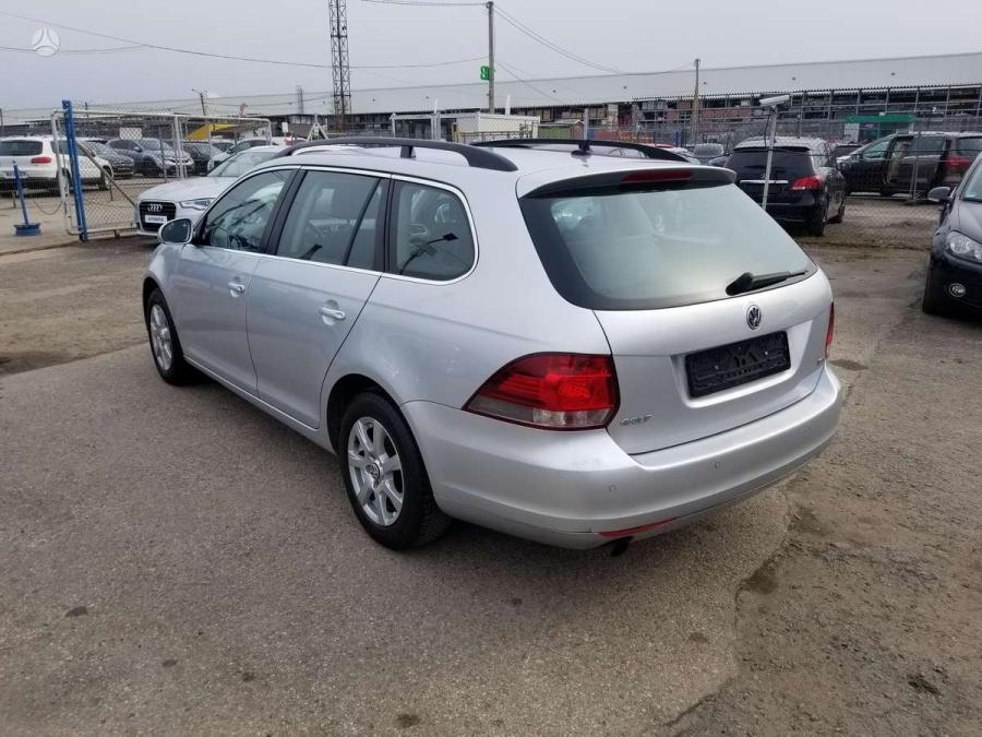 Pelēks Volkswagen Golf 2012 Kauņa, ar dzinēja tilpumu 1.20 L un nobraukumu 190 tūkst. km par 2990 €, foto 11 vietnē AUTOMOTO.COM.LV