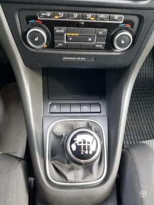 Pelēks Volkswagen Golf 2012 Kauņa, ar dzinēja tilpumu 1.20 L un nobraukumu 190 tūkst. km par 2990 €, foto 18 vietnē AUTOMOTO.COM.LV