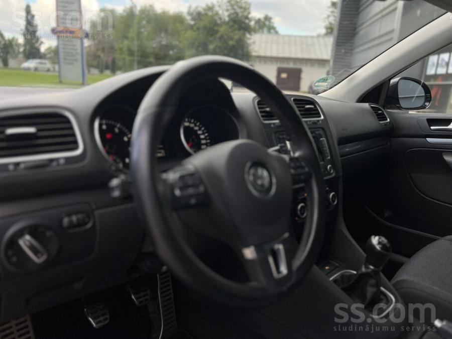 Pelēks Volkswagen Golf 2012 Jēkabpils, ar dzinēja tilpumu 1.40 L un nobraukumu 157 tūkst. km par 5550 €, foto 17 vietnē AUTOMOTO.COM.LV