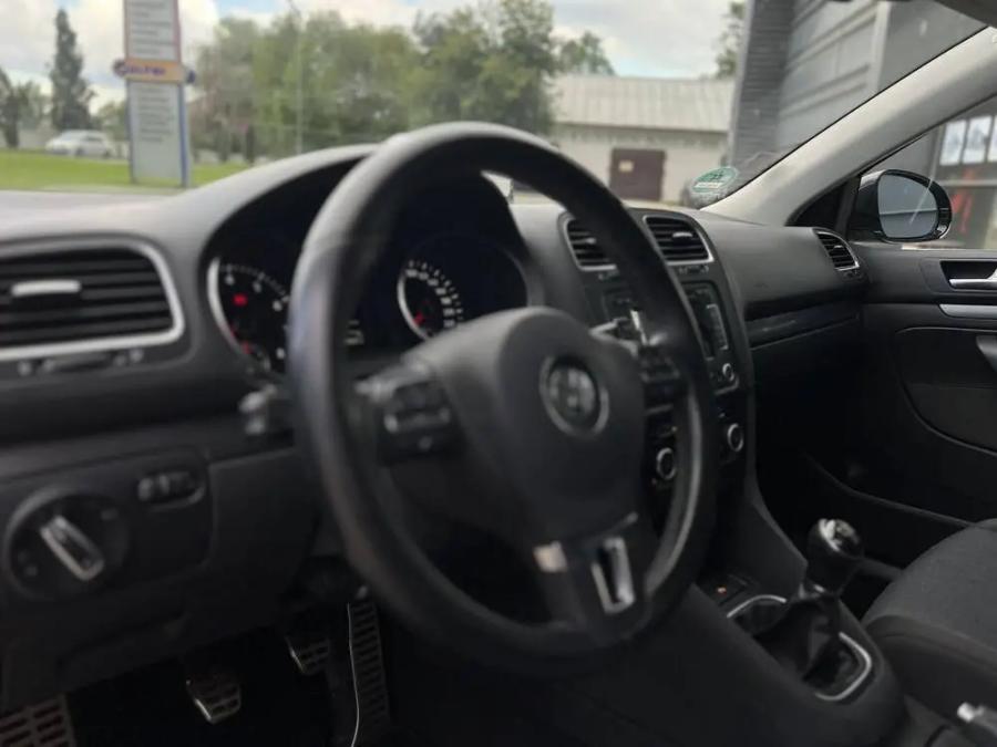 Pelēks Volkswagen Golf 2012 Jēkabpils, ar dzinēja tilpumu 1.40 L un nobraukumu 157 tūkst. km par 5550 €, foto 17 vietnē AUTOMOTO.COM.LV