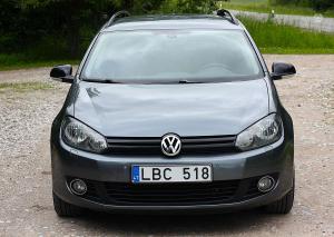 Grey Volkswagen Golf 2012 in Kretinga, with an engine capacity of 1.60 L and mileage of 349 thousand km for 4499 €, photo 5 on AUTOMOTO.COM.LV