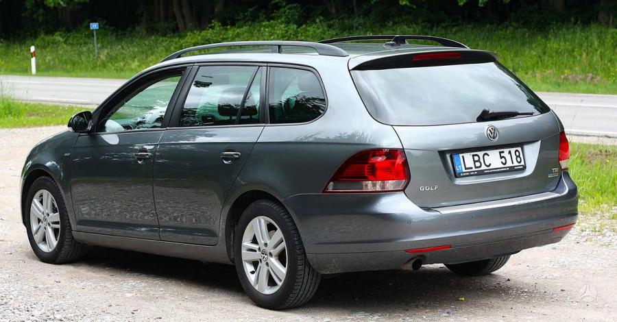 Grey Volkswagen Golf 2012 in Kretinga, with an engine capacity of 1.60 L and mileage of 349 thousand km for 4499 €, photo 11 on AUTOMOTO.COM.LV