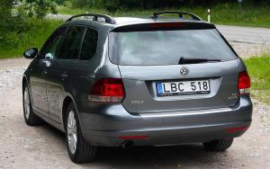 Grey Volkswagen Golf 2012 in Kretinga, with an engine capacity of 1.60 L and mileage of 349 thousand km for 4499 €, photo 12 on AUTOMOTO.COM.LV