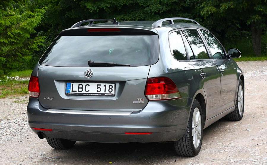 Grey Volkswagen Golf 2012 in Kretinga, with an engine capacity of 1.60 L and mileage of 349 thousand km for 4499 €, photo 16 on AUTOMOTO.COM.LV