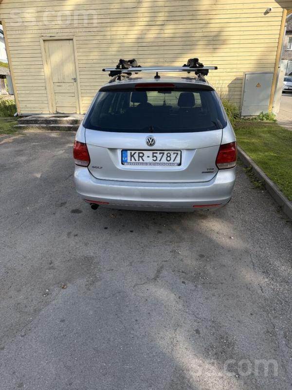 Grey Volkswagen Golf 2012 in Valmiera, with an engine capacity of 1.60 L and mileage of 425 thousand km for 2200 €, photo 4 on AUTOMOTO.COM.LV