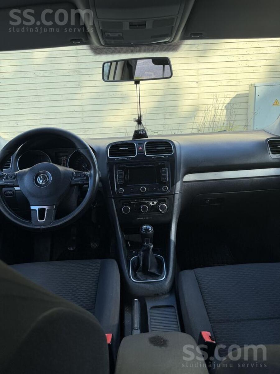 Pelēks Volkswagen Golf 2012 Valmiera, ar dzinēja tilpumu 1.60 L un nobraukumu 425 tūkst. km par 2200 €, foto 7 vietnē AUTOMOTO.COM.LV