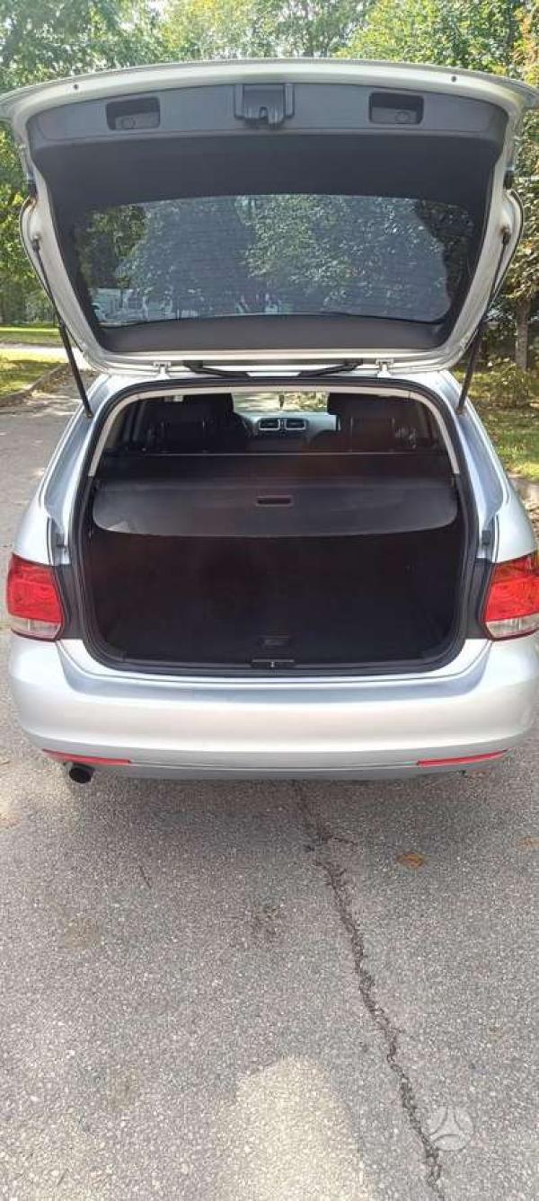 Pelēks Volkswagen Golf 2012 Kauņa, ar dzinēja tilpumu 1.60 L un nobraukumu 298 tūkst. km par 3300 €, foto 9 vietnē AUTOMOTO.COM.LV