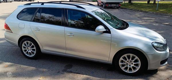 Pelēks Volkswagen Golf 2012 Kauņa, ar dzinēja tilpumu 1.60 L un nobraukumu 298 tūkst. km par 3300 €, foto 4 vietnē AUTOMOTO.COM.LV