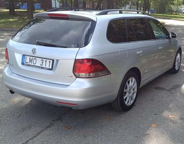 Pelēks Volkswagen Golf 2012 Kauņa, ar dzinēja tilpumu 1.60 L un nobraukumu 298 tūkst. km par 3300 €, foto 7 vietnē AUTOMOTO.COM.LV
