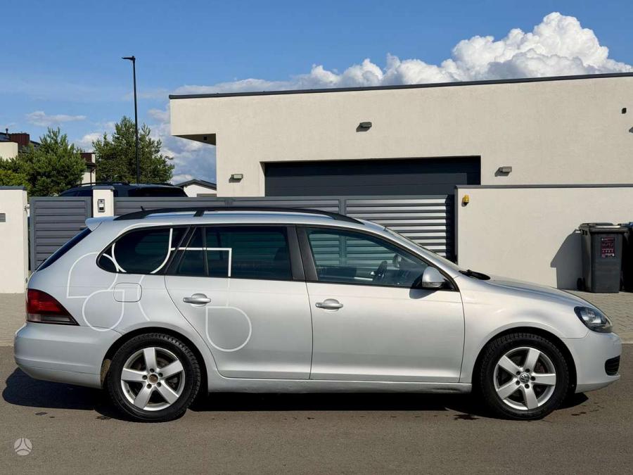 Grey Volkswagen Golf 2012 in Vilnius, with an engine capacity of 1.60 L and mileage of 333 thousand km for 1800 €, photo 3 on AUTOMOTO.COM.LV
