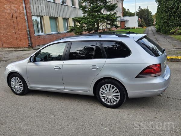 Pelēks Volkswagen Golf 2012 Jēkabpils, ar dzinēja tilpumu 1.60 L un nobraukumu 261 tūkst. km par 3990 €, foto 8 vietnē AUTOMOTO.COM.LV