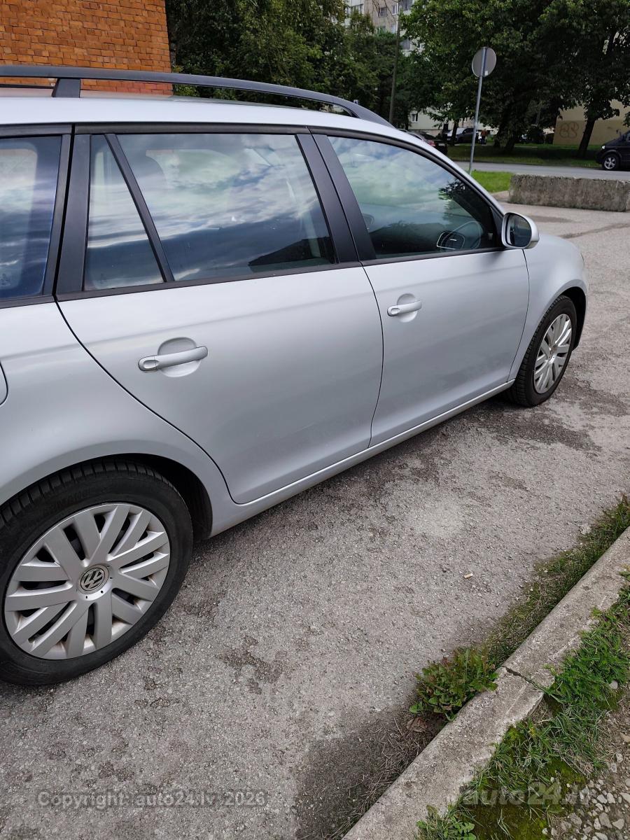 Grey Volkswagen Golf 2012 in Tallinn, with an engine capacity of 1.20 L and mileage of 68 thousand km for 5900 €, photo 5 on AUTOMOTO.COM.LV