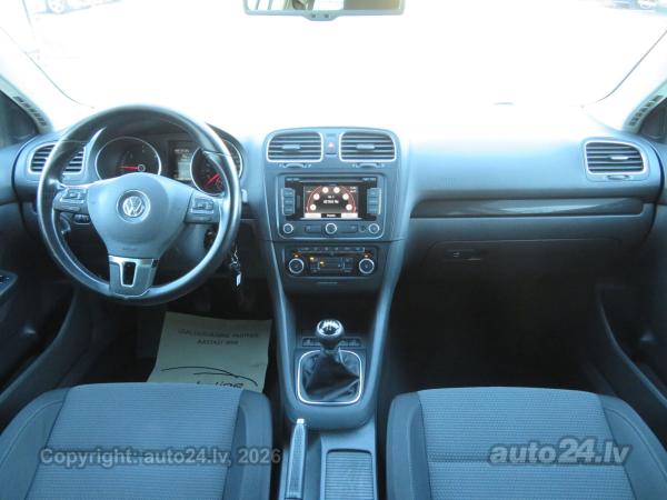 Volkswagen Golf 2012 Tallina vietnē Pelēks Volkswagen Golf 2012 Tallina, ar dzinēja tilpumu 1.60 L un nobraukumu 320 tūkst. km par 4000 €, foto 4 vietnē AUTOMOTO.COM.LV