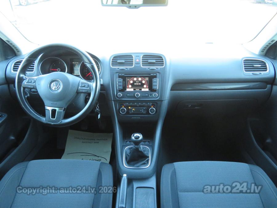 Pelēks Volkswagen Golf 2012 Tallina, ar dzinēja tilpumu 1.60 L un nobraukumu 320 tūkst. km par 4000 €, foto 4 vietnē AUTOMOTO.COM.LV