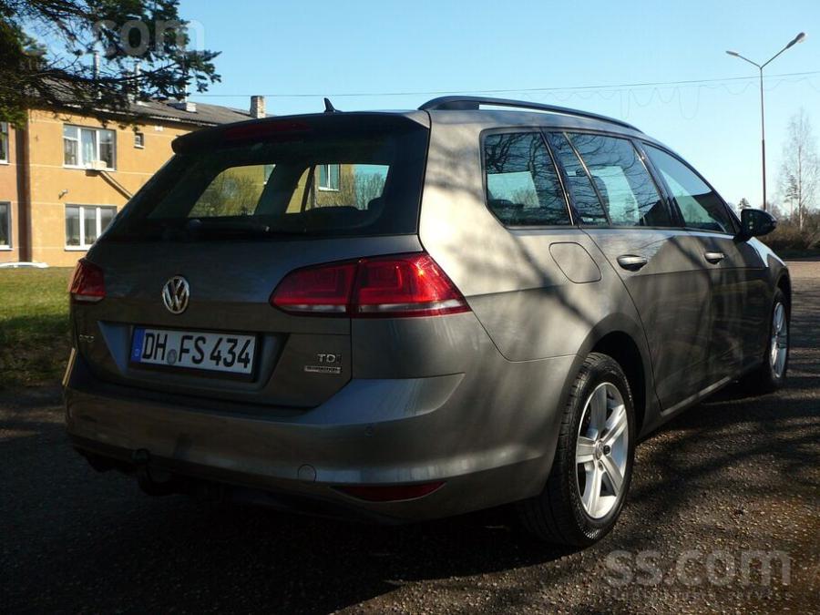 Grey Volkswagen Golf 2013 in Cesis, with an engine capacity of 1.60 L and mileage of 0 thousand km for 7400 €, photo 4 on AUTOMOTO.COM.LV