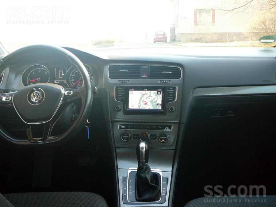 Grey Volkswagen Golf 2013 in Cesis, with an engine capacity of 1.60 L and mileage of 0 thousand km for 7400 €, photo 12 on AUTOMOTO.COM.LV