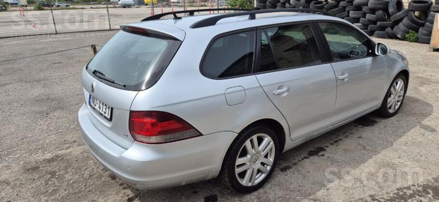 Grey Volkswagen Golf 2013 in Jekabpils, with an engine capacity of 1.60 L and mileage of 326 thousand km for 4500 €, photo 3 on AUTOMOTO.COM.LV
