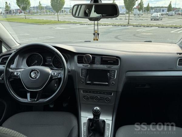 Grey Volkswagen Golf 2013 in Riga, with an engine capacity of 1.60 L and mileage of 0 thousand km for 5400 €, photo 5 on AUTOMOTO.COM.LV