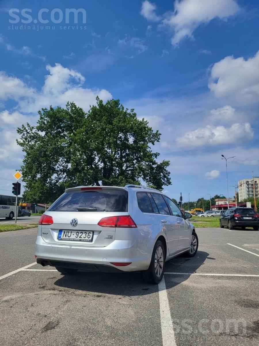 Grey Volkswagen Golf 2013 in Riga, with an engine capacity of 1.60 L and mileage of 418 thousand km for 3950 €, photo 3 on AUTOMOTO.COM.LV